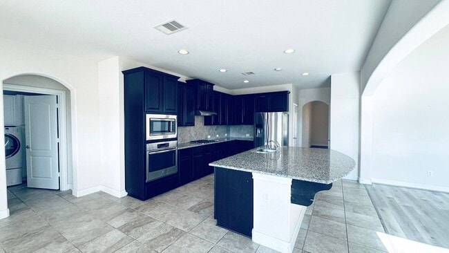 1236 Laurel Lp - Angleton, TX 1 units available | CorporateHousing