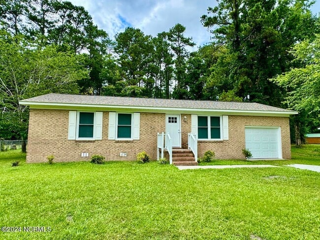 3802 Brandywine Dr - New Bern, NC 1 units available | CorporateHousing