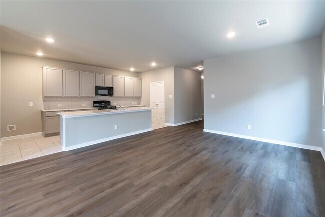 2069 Hartley Dr - Heath, TX 1 units available | CorporateHousing