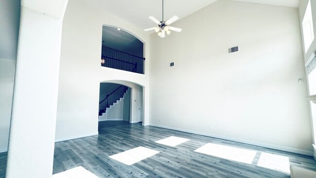 1236 Laurel Lp - Angleton, TX 1 units available | CorporateHousing