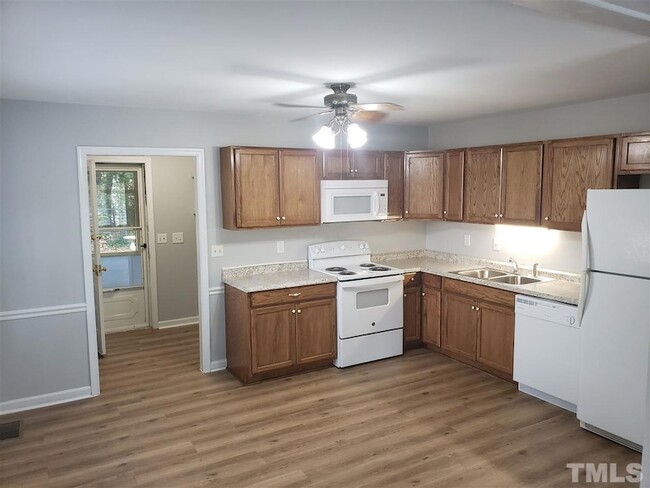 7708 Longstreet Dr - Raleigh, NC 1 units available | CorporateHousing