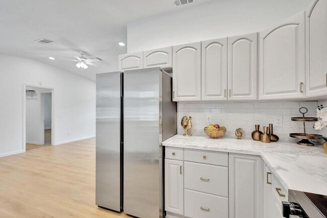 9312 Pinion Dr - Wellington, FL 1 units available | CorporateHousing