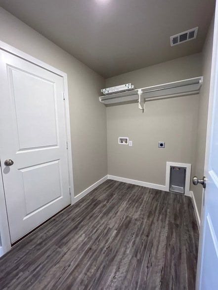 7108 E County Rd 99 - Midland, TX 1 units available | CorporateHousing
