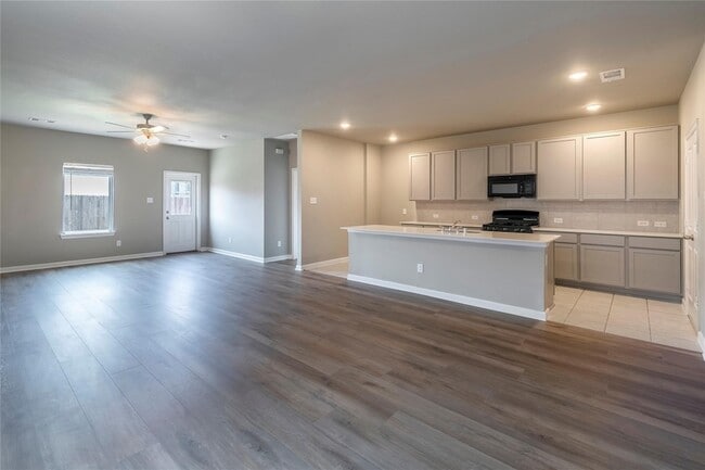 2069 Hartley Dr - Heath, TX 1 units available | CorporateHousing