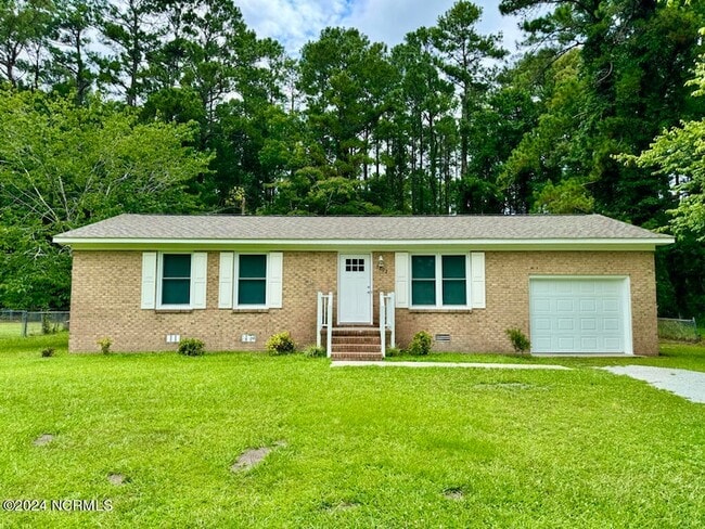 3802 Brandywine Dr - New Bern, NC 1 units available | CorporateHousing