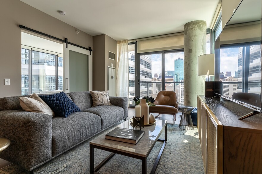 State and Grand - Chicago, IL 4 units available | CorporateHousing