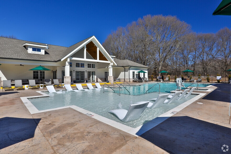 Tribute Verdae - Greenville, SC 26 units available | CorporateHousing