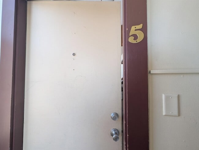 145 Main St Unit 5 - Newmarket, NH 1 units available | CorporateHousing