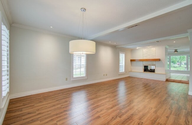 16209 Wall St - Jersey Village, TX 1 units available | CorporateHousing