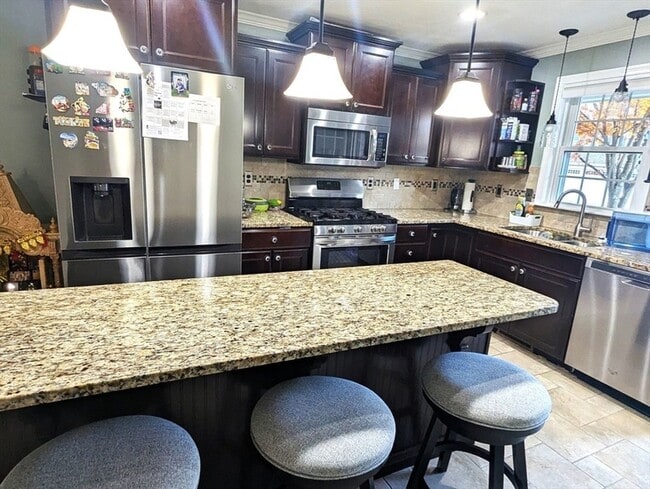 1284 County St Unit 24 - Attleboro, MA 1 units available | CorporateHousing