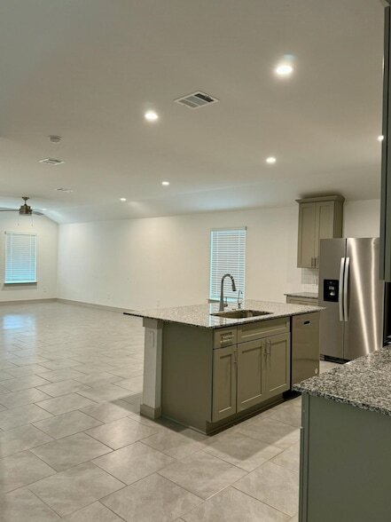 4930 Natchez Trce - Fresno, TX 1 units available | CorporateHousing