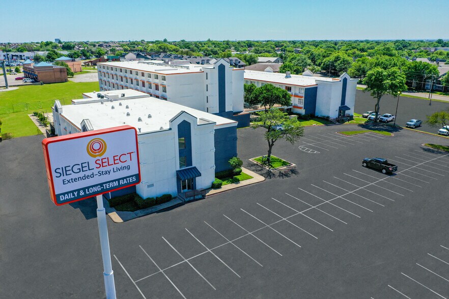 Siegel Select Dallas - Dallas, TX 155 units available | CorporateHousing