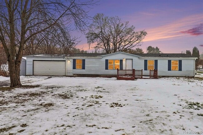 1295 W Cook Rd - Grand Blanc, MI 1 units available | CorporateHousing