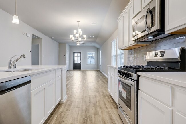 6823 Escondido Dr - Arcola, TX 1 units available | CorporateHousing