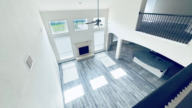 1236 Laurel Lp - Angleton, TX 1 units available | CorporateHousing