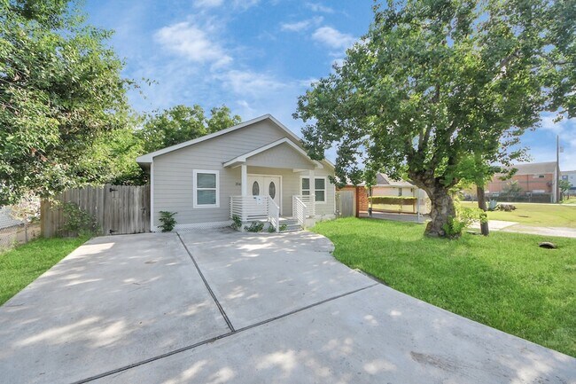 3541 Rebecca St Rental - Houston, TX 1 units available | CorporateHousing