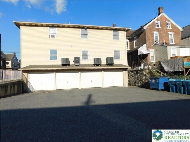 813 Main St Unit 4 - Bethlehem, PA 1 units available | CorporateHousing