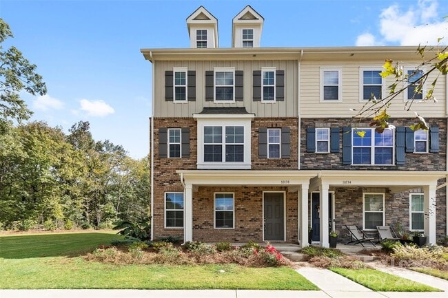 10138 Hemingway Pl - Charlotte, NC 1 units available | CorporateHousing