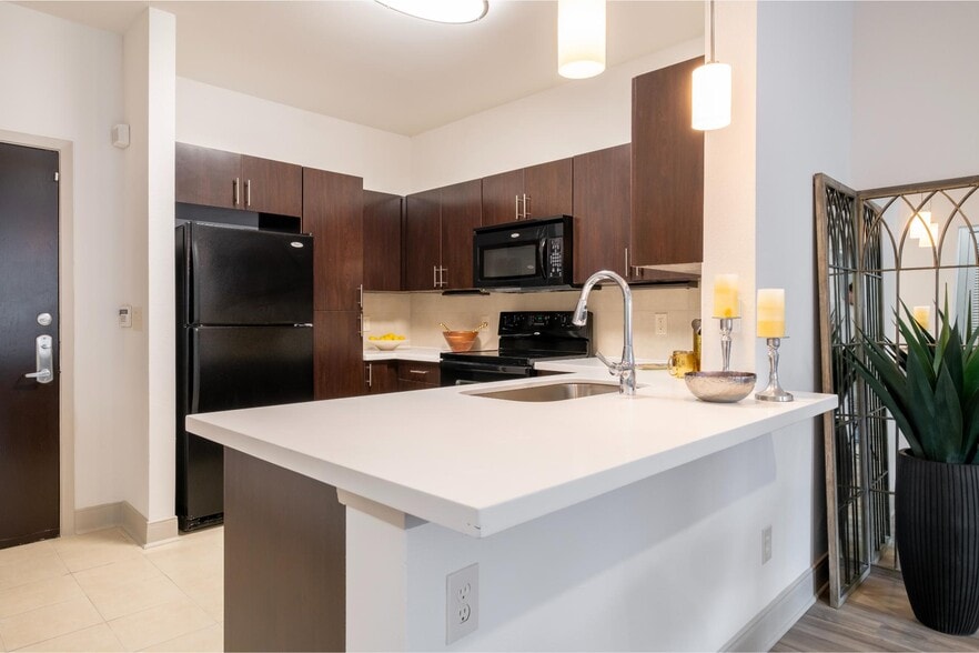 The Core - Houston, TX 38 units available | CorporateHousing