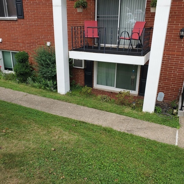 1810-18A1 National Rd - Wheeling, WV 1 units available | CorporateHousing
