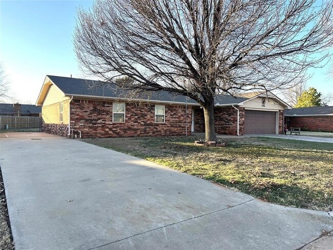 3908 Hickory Stick Dr - Chickasha, OK 1 units available | CorporateHousing