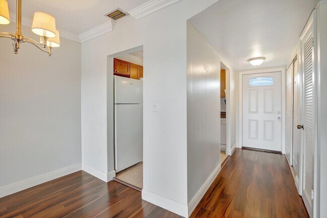 8225 Sunrise Lakes Blvd Unit 303 Condo - Sunrise, FL 1 units available ...