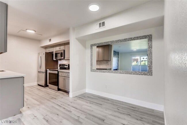 7255 W Sunset Rd Unit 2024 - Las Vegas, NV 1 units available ...